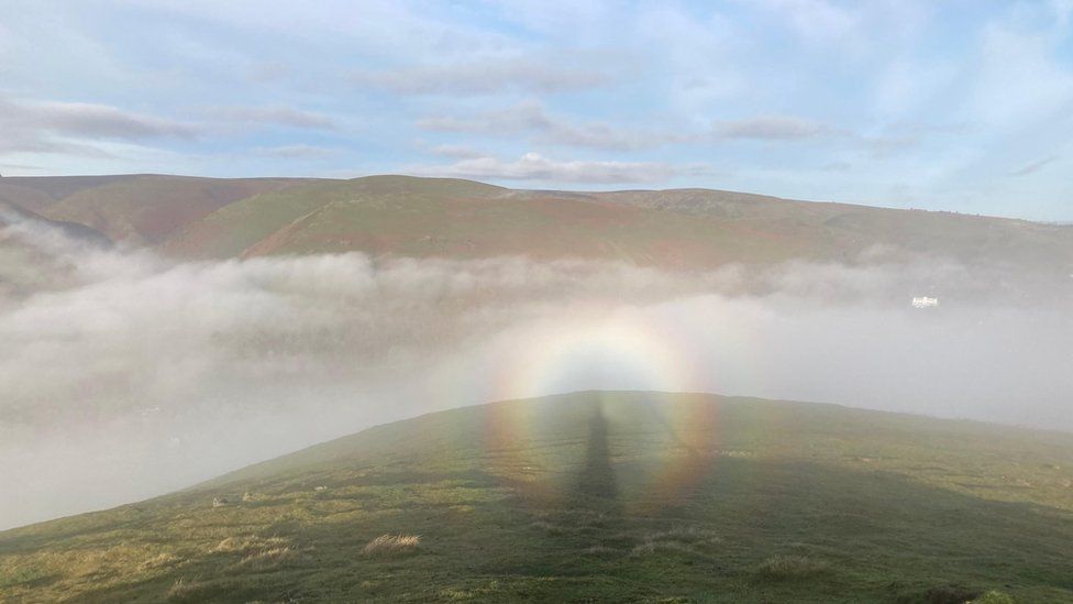 Mist and frost at dawn - BBC Weather