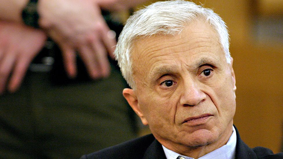 Robert Blake in pictures: From Hollywood to murder accused - BBC News