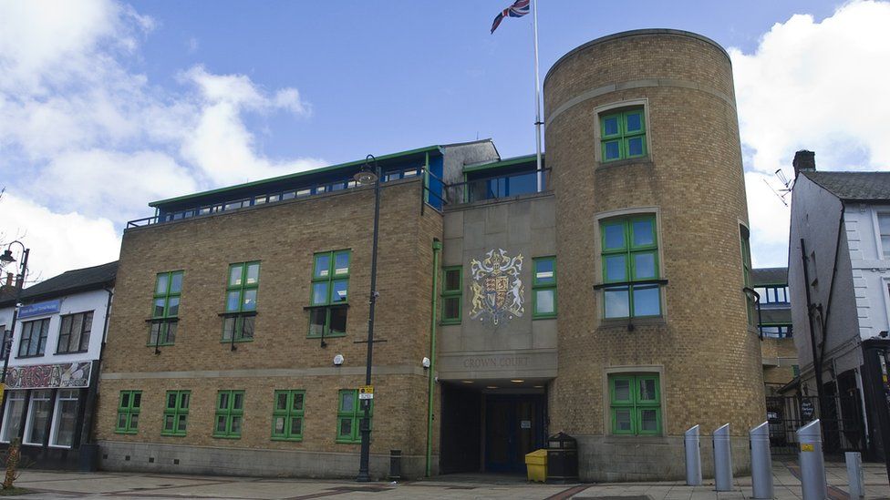 Dunstable pensioner jailed over sexual abuse - BBC News