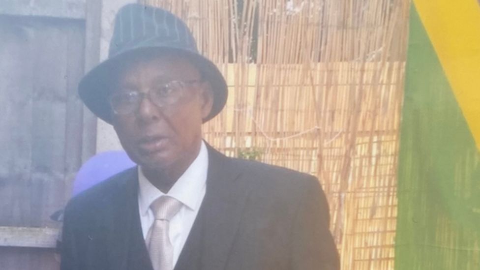 Luton: Electric unicycle rider jailed over pensioner's death - BBC News