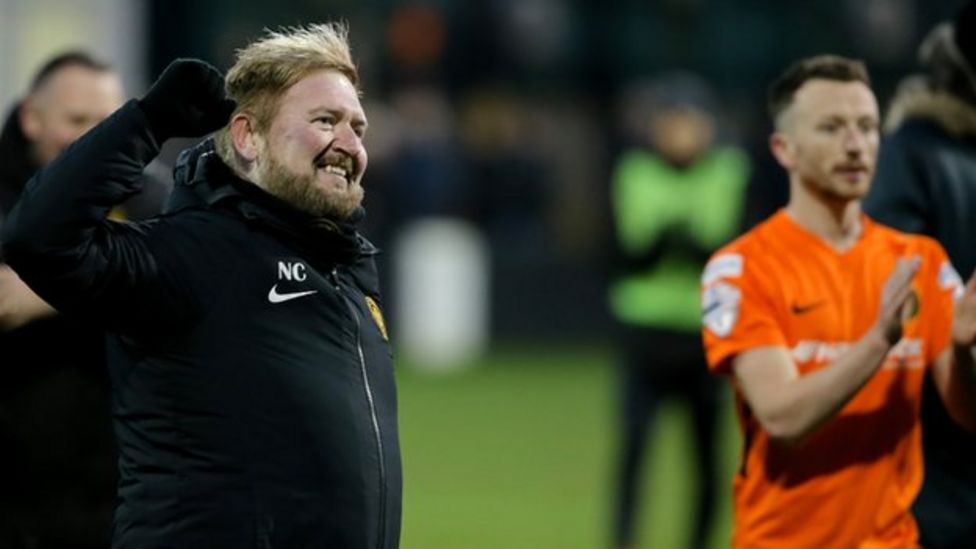 Niall Currie extends stay as Carrick Rangers boss - BBC Sport