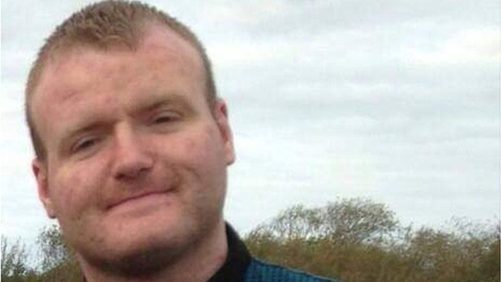 Families 'shocked' at Isle of Wight NHS death report failures - BBC News