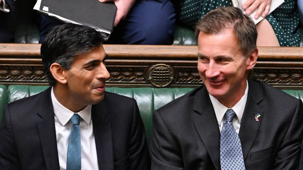 Rishi Sunak brings back fracking ban in first PMQs - BBC News