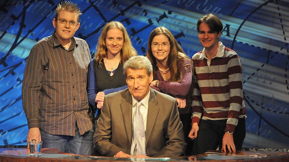 Why do University Challenge contestants go viral? - BBC News