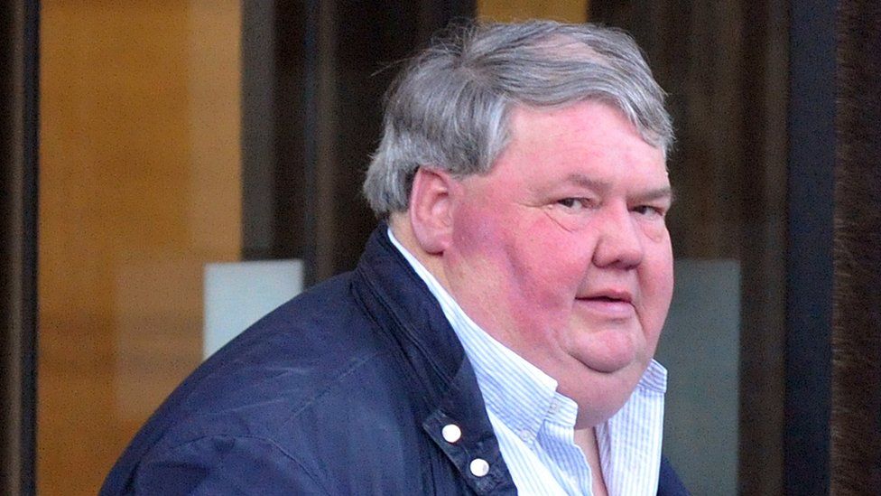 Accountant lied on oath to protect crime gang torturer - BBC News