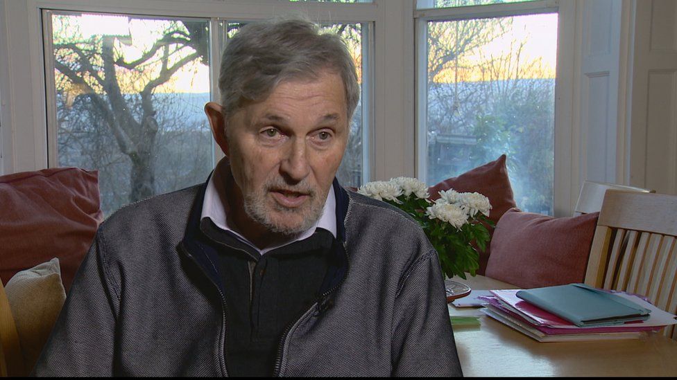 Child mental health spending drops - BBC News