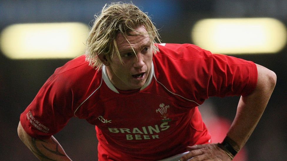 Wales rugby star links dementia to mental health issues - BBC News