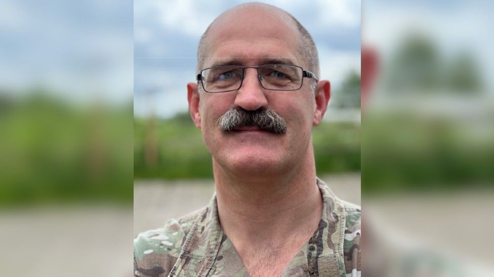 Four kayakers to re-enact D-Day reconnaissance mission - BBC News