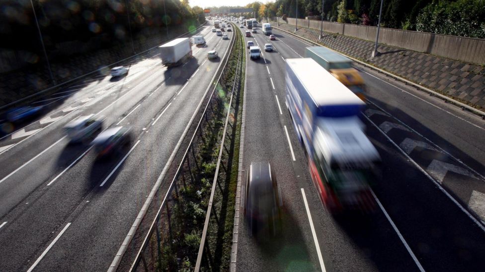 M3 'smart' motorway opens in Hampshire and Surrey - BBC News