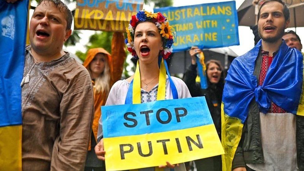 'I'm Australian but Ukraine is part of my identity' - BBC News