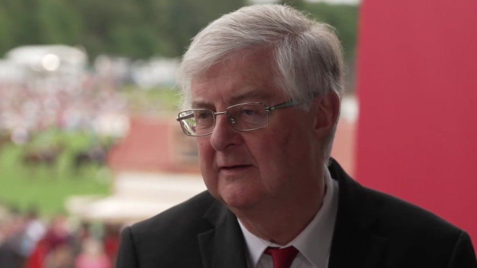 Cynllun plannu coed yn 'angenrheidiol' - Drakeford - BBC Cymru Fyw