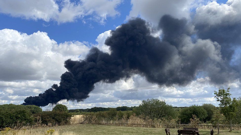 Cause of Ranskill tyre fire 'undetermined' - BBC News