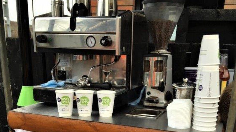 'Lifesaving' coffee cart at Tile Hill station - BBC News