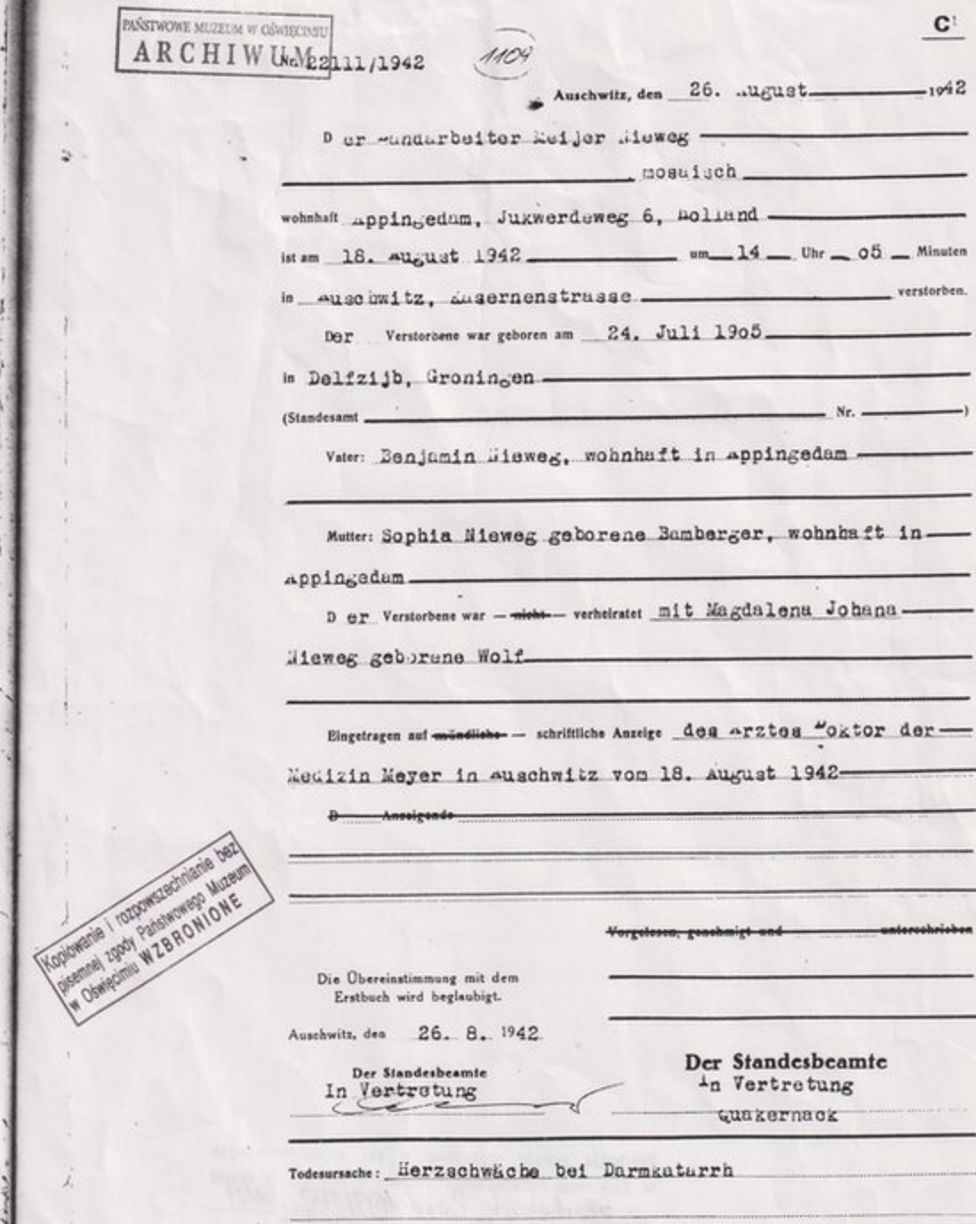 Auschwitz: Searching for traces of my grandfather - BBC News Auschwitz: Searching for traces of my grandfather - BBC News