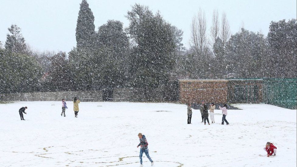 Johannesburg: Snow falls on city for the first time in more than 10 ...