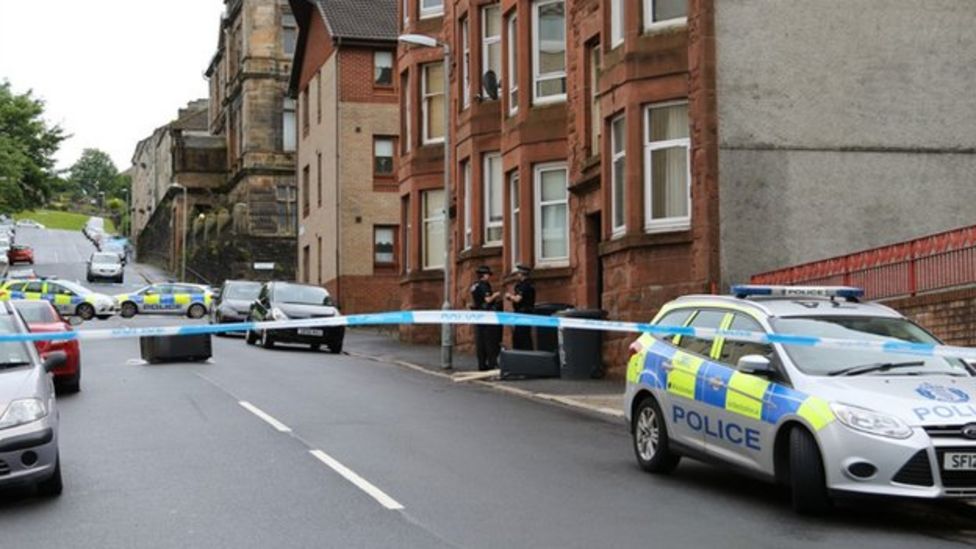 Man arrested over alleged attempted murder in Greenock - BBC News