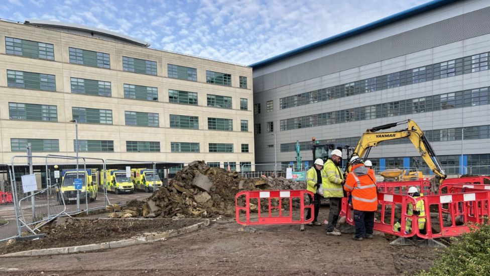 Swindon A&E patient numbers 'outgrow' capacity as GWH prepares ...