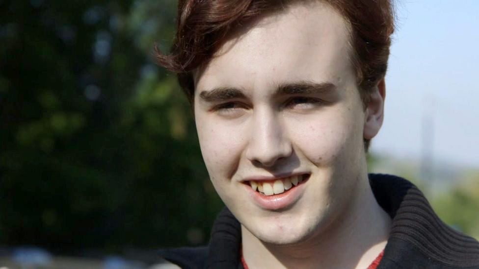 General election 2017: Too young to vote, but still campaigning - BBC News