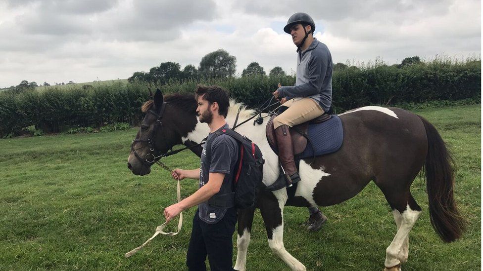 Disabled rider bids to reach Everest base camp - BBC News