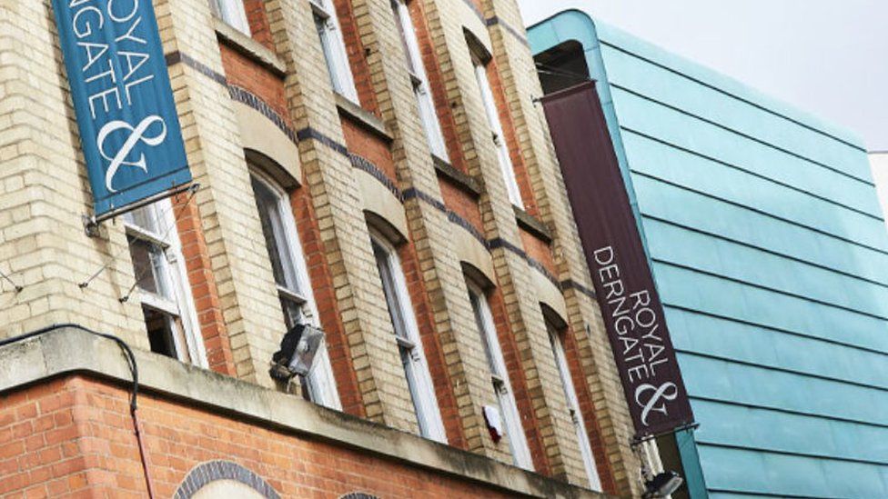 Northampton Derngate theatre's 40th birthday events go ahead - BBC News