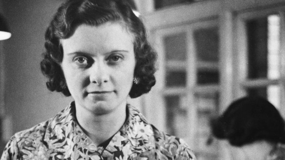 BBC 'falls short' on serving older women - BBC News