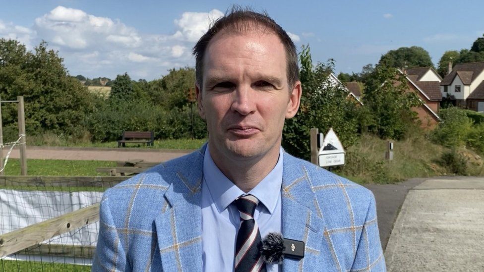 Suffolk MP says flood victims need access to cash support faster - BBC News