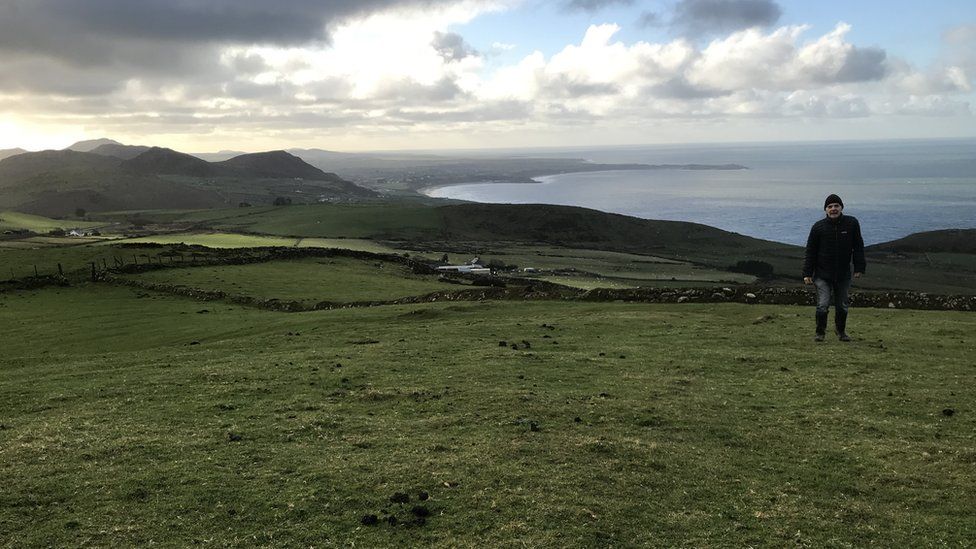 Lle i enaid gael llonydd: Myrddin ap Dafydd - BBC Cymru Fyw