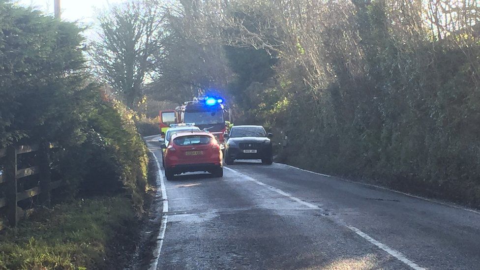 Yr A478 wedi ailagor yn dilyn tân - BBC Cymru Fyw