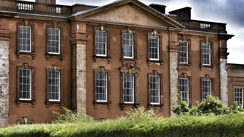 Himley Hall to remain under Dudley Council in new plans - BBC News