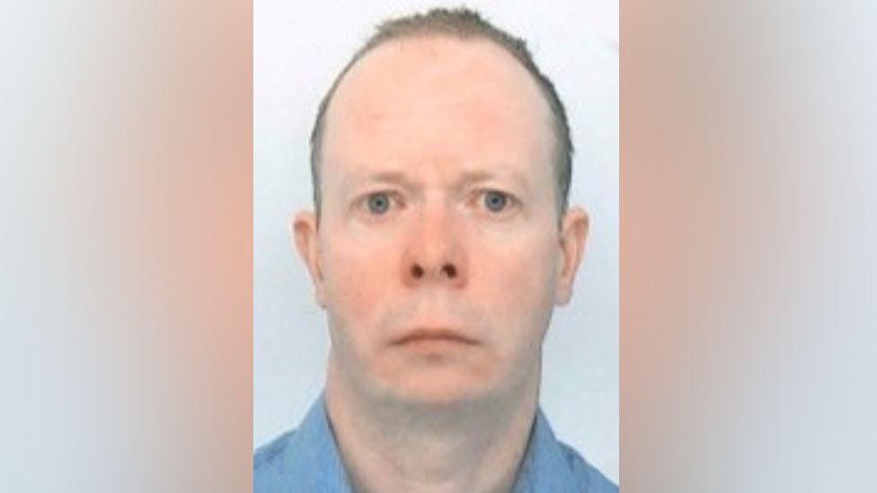 Reading stabbings: 'Heartbroken' families pay tribute to victims - BBC News