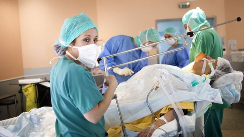 NHS weekend: NHS 7-day plans have support - Hunt - BBC News