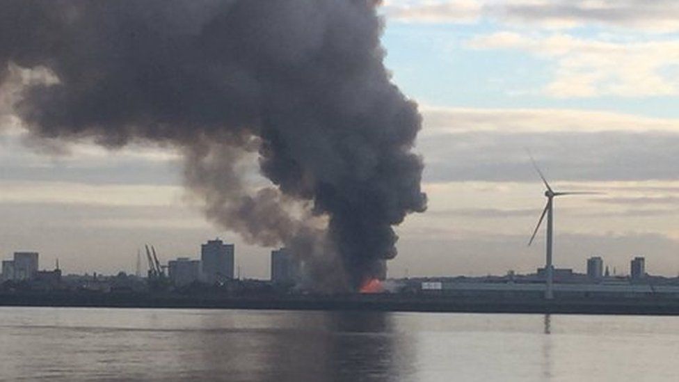 Seaforth docks fire: Warning over smoke and fumes - BBC News