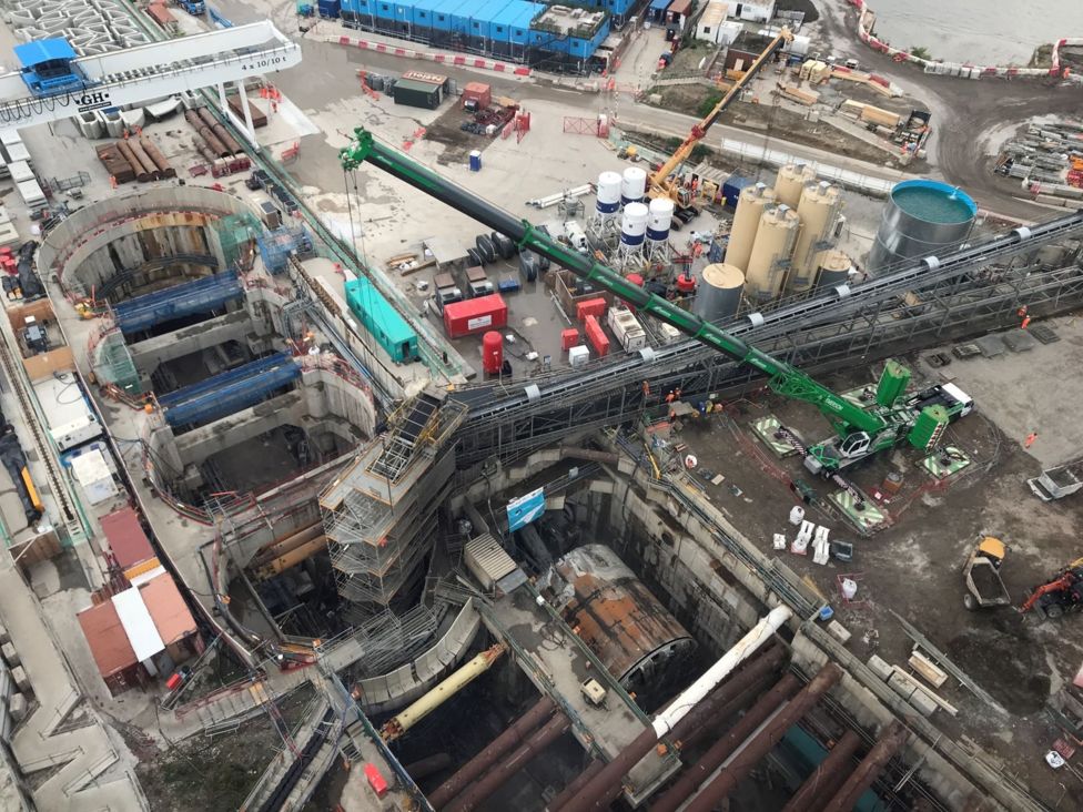 London Silvertown tunnel works are now complete, says TfL - BBC News