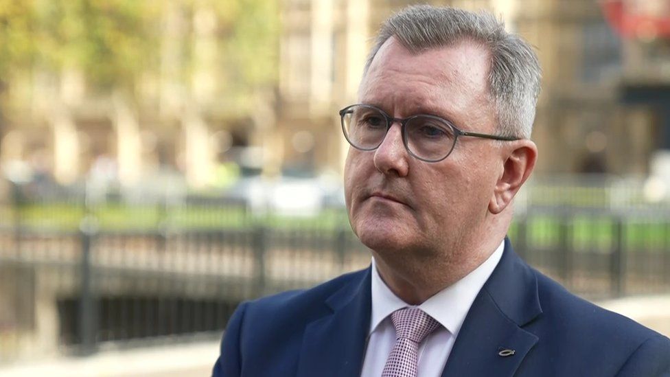 Stormont: Sinn Féin says there can be no return to direct rule - BBC News