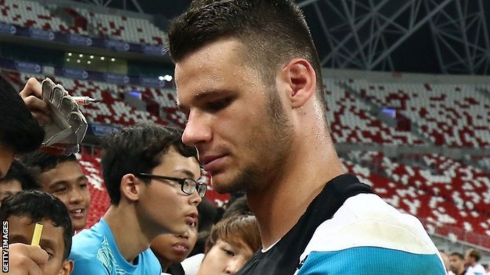 Daniel Bachmann: Stoke City keeper joins Bury on loan - BBC Sport