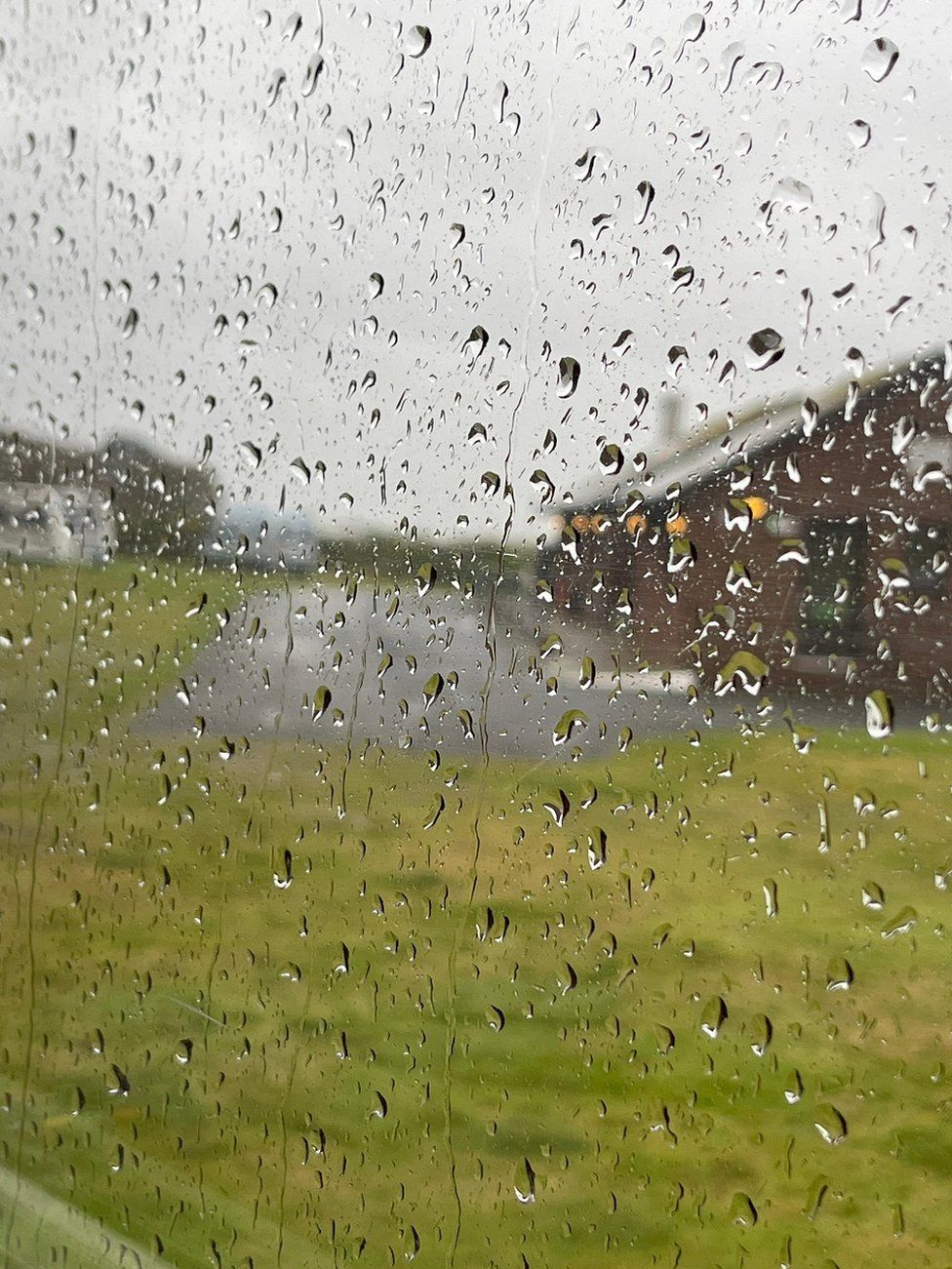 In pictures: Storm Agnes sweeps across Scotland - BBC News