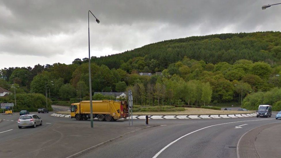 Arrest after man, 58, dies and two hurt in Newbridge crash - BBC News