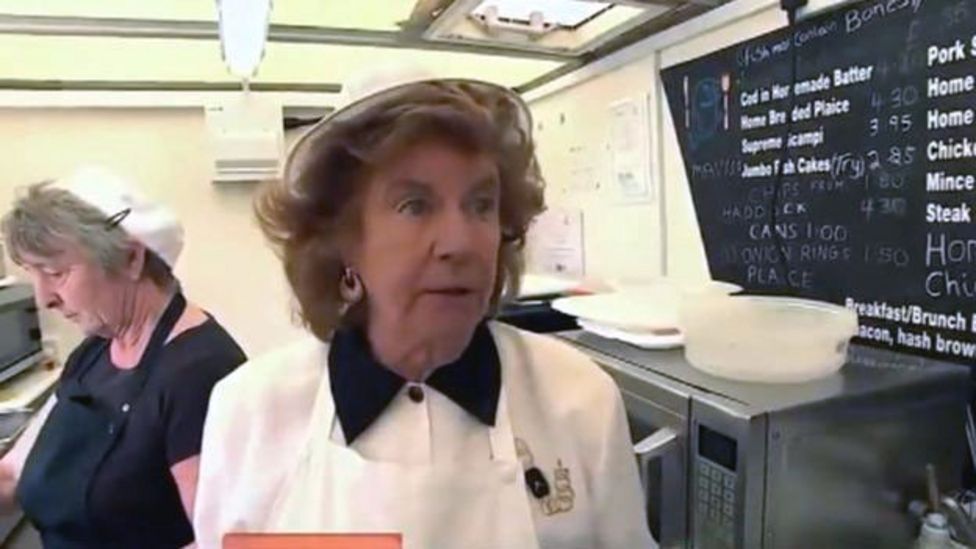 Chip shop owner Geoffrey Bran acquitted of murder dies - BBC News