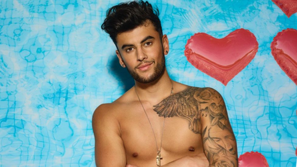 Niall leaves Love Island for 'personal reasons' - BBC News