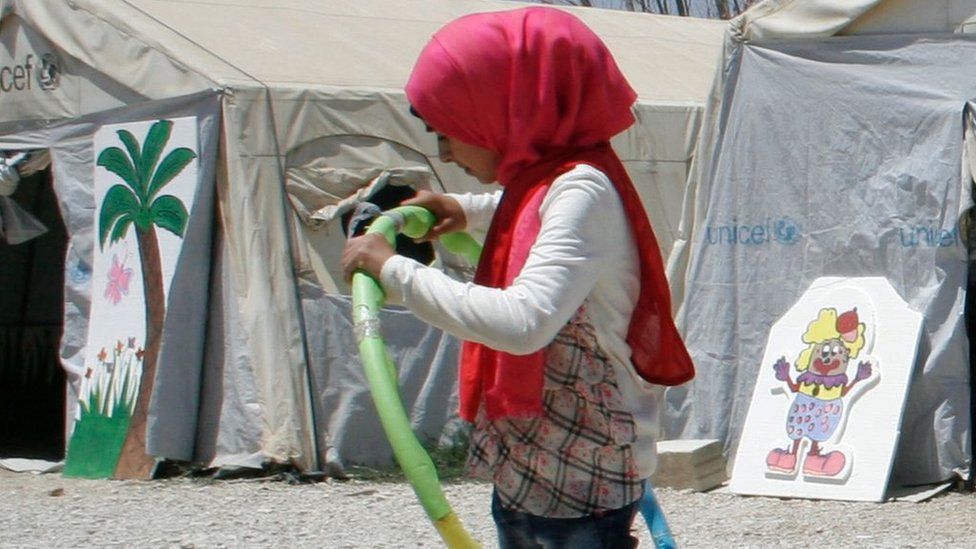 Child brides: The Syrian girls pushed into early marriage - BBC News