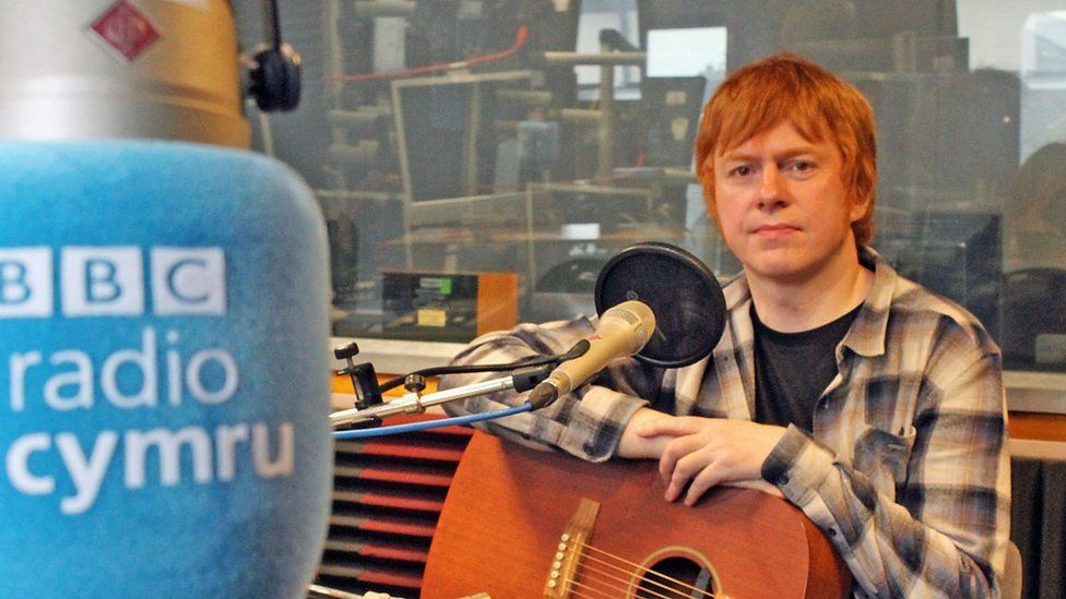 Ateb y Galw: Carwyn Ellis - BBC Cymru Fyw