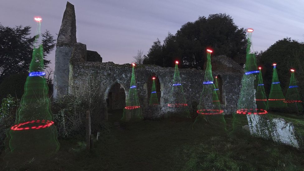 Colchester photographer's light-painting photos 'transform town' - BBC News