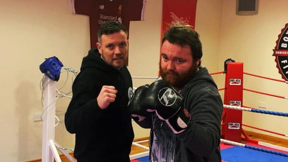 Weekly paper review: From the operating table to the boxing ring - BBC News