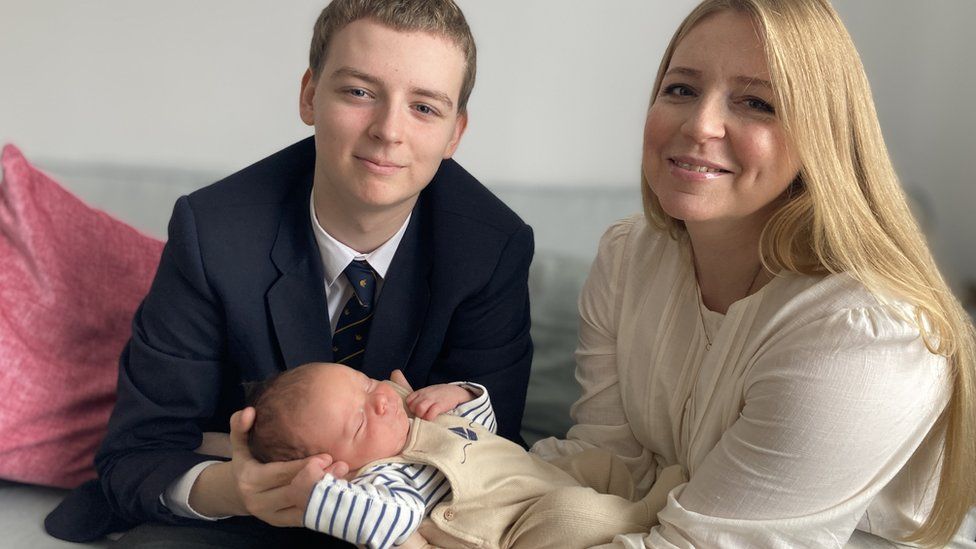 Ukraine war: New baby joy for Worcester refugee family - BBC News