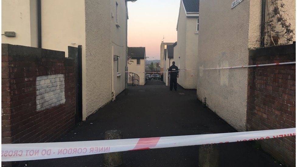Belfast shooting: Victim Dan Murray was 'well known to police' - BBC News