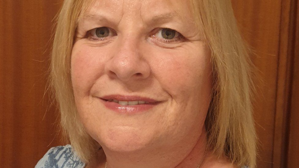 Bristol bursary set up in memory of 'inspirational' nurse - BBC News