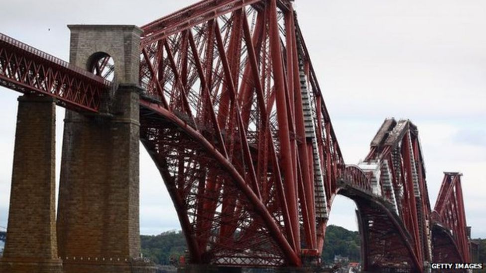 Forth Bridge: Facts, figures and photos - BBC News
