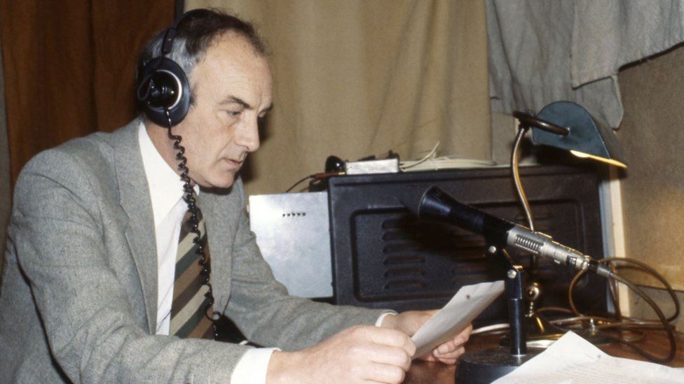 Caversham Park: End of an era for BBC listening station - BBC News