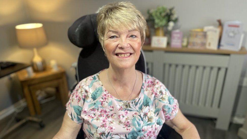 Sepsis amputee says she has no dignity in tiny Milton Keynes home - BBC ...