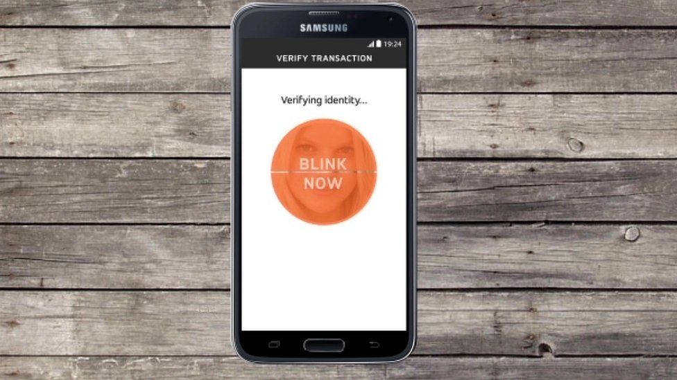 MWC 2016: Mastercard rolls out selfie ID checks - BBC News